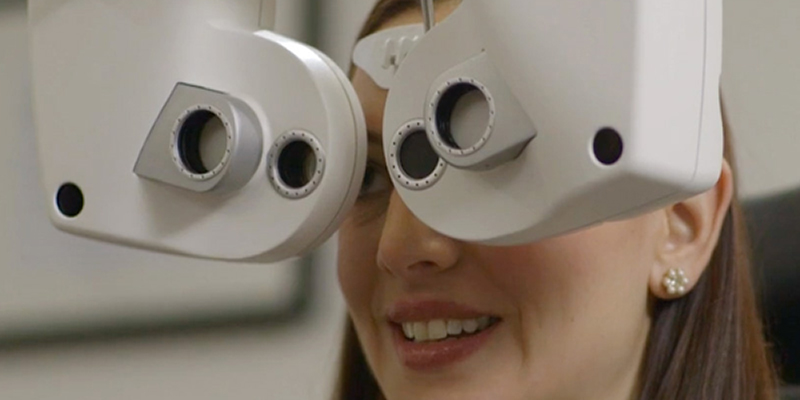 Reichert® Phoroptor® VRx Digital Refraction System